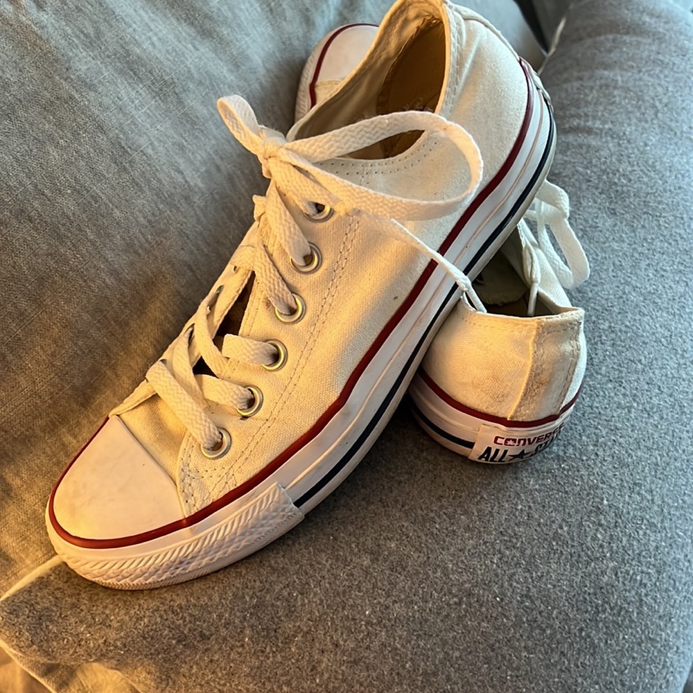 Classic White Chuck Taylor Converse All Star Sneakers - Gem